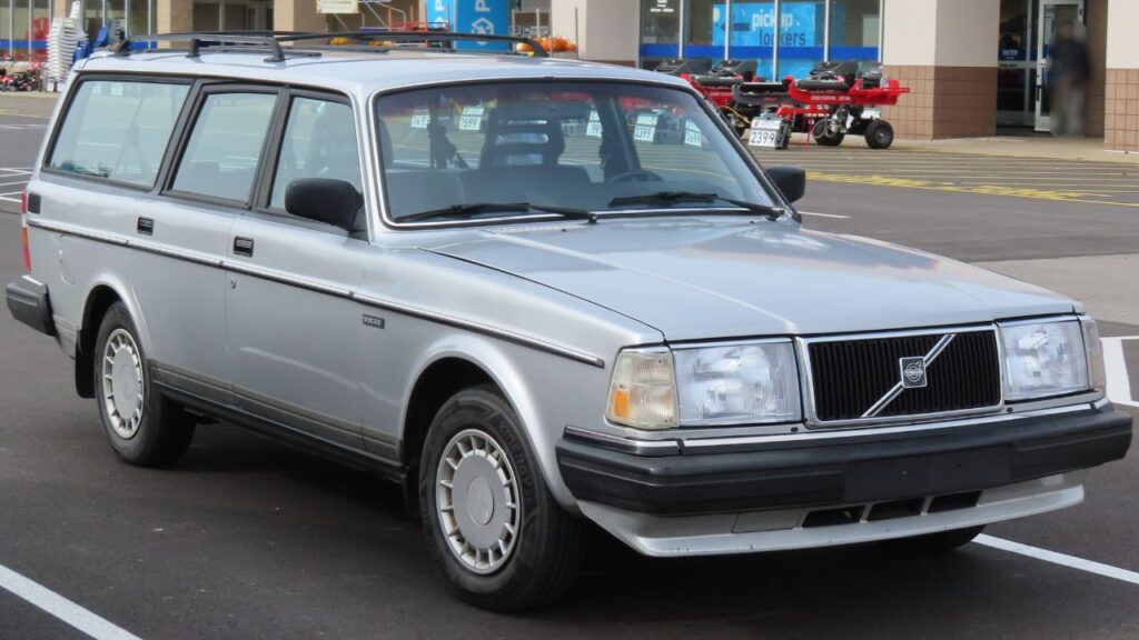 20 '80s Cars that were Boxy, Brave, and Unforgettable