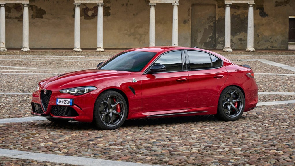 12 Alfa Romeo Sports Cars That Prove Italians Do It Better