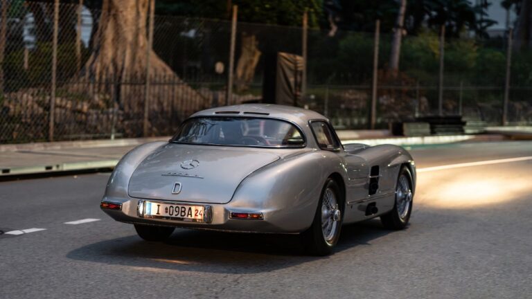 12 Vintage Sports Cars That Still Carry A High Value