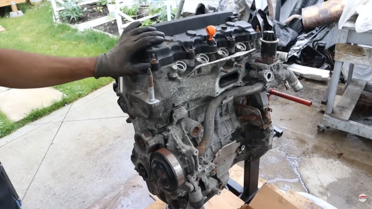 A High-Mileage Honda Civic Engine Gets Torn Apart and the Results Are ...