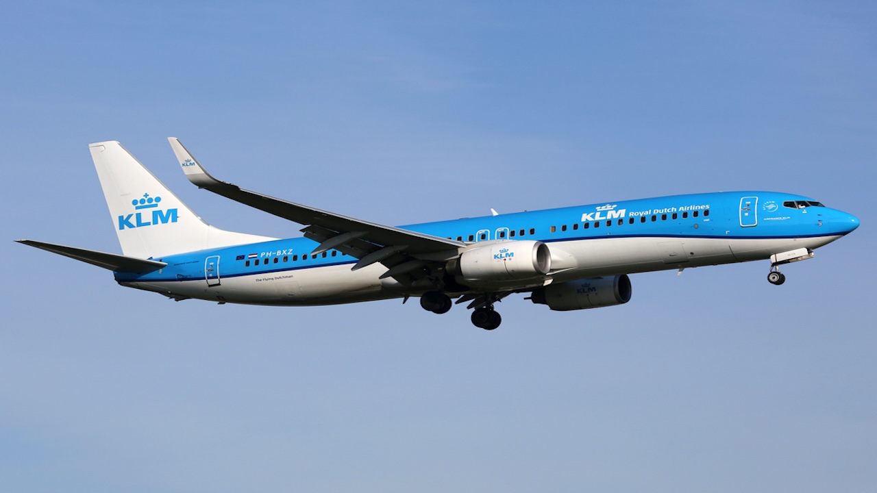 KLM Flight Spends 2 Hours Taxiing to Nowhere Before Giving Up After ...