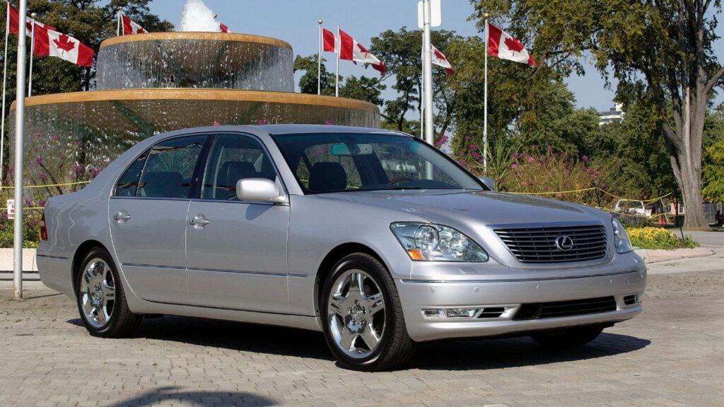 Wisconsin Car Dealer Has Gone Hyper-Niche — Only Sells 2004-2006 Lexus ...
