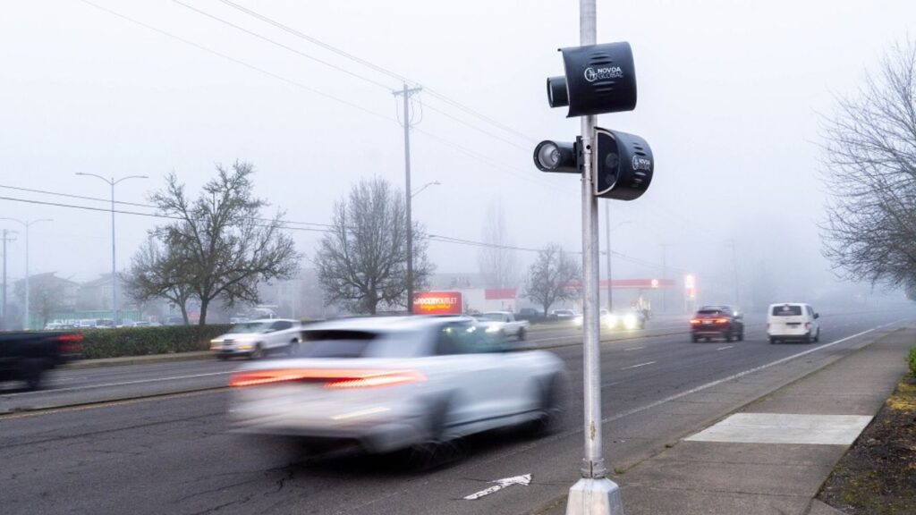 Oakland Speed Cameras That Cost $2.5 million Annually Issue Over 80,000 ...