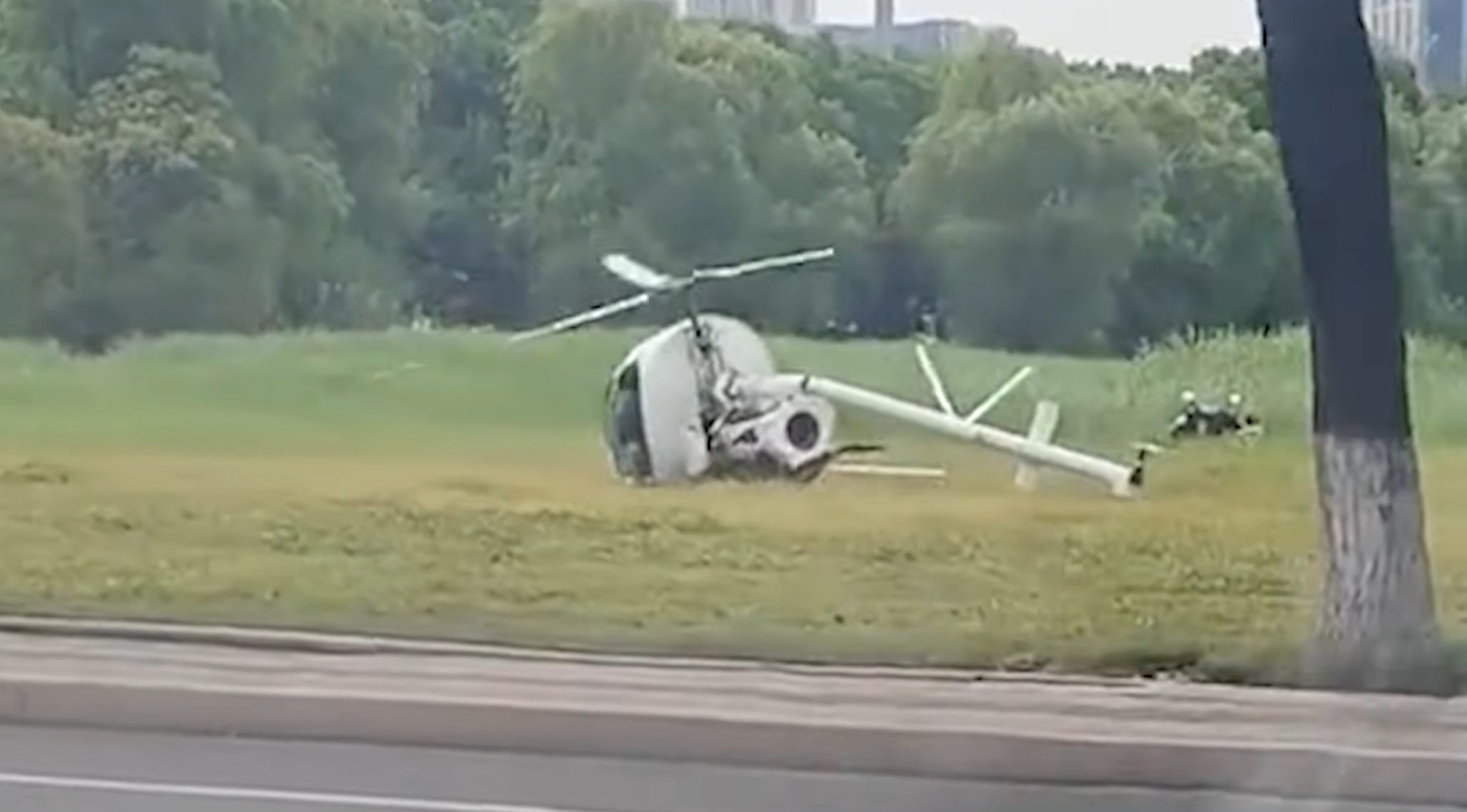 Helicopter Tail Failure Sends Pilot and Passenger Tumbling in Wild ...